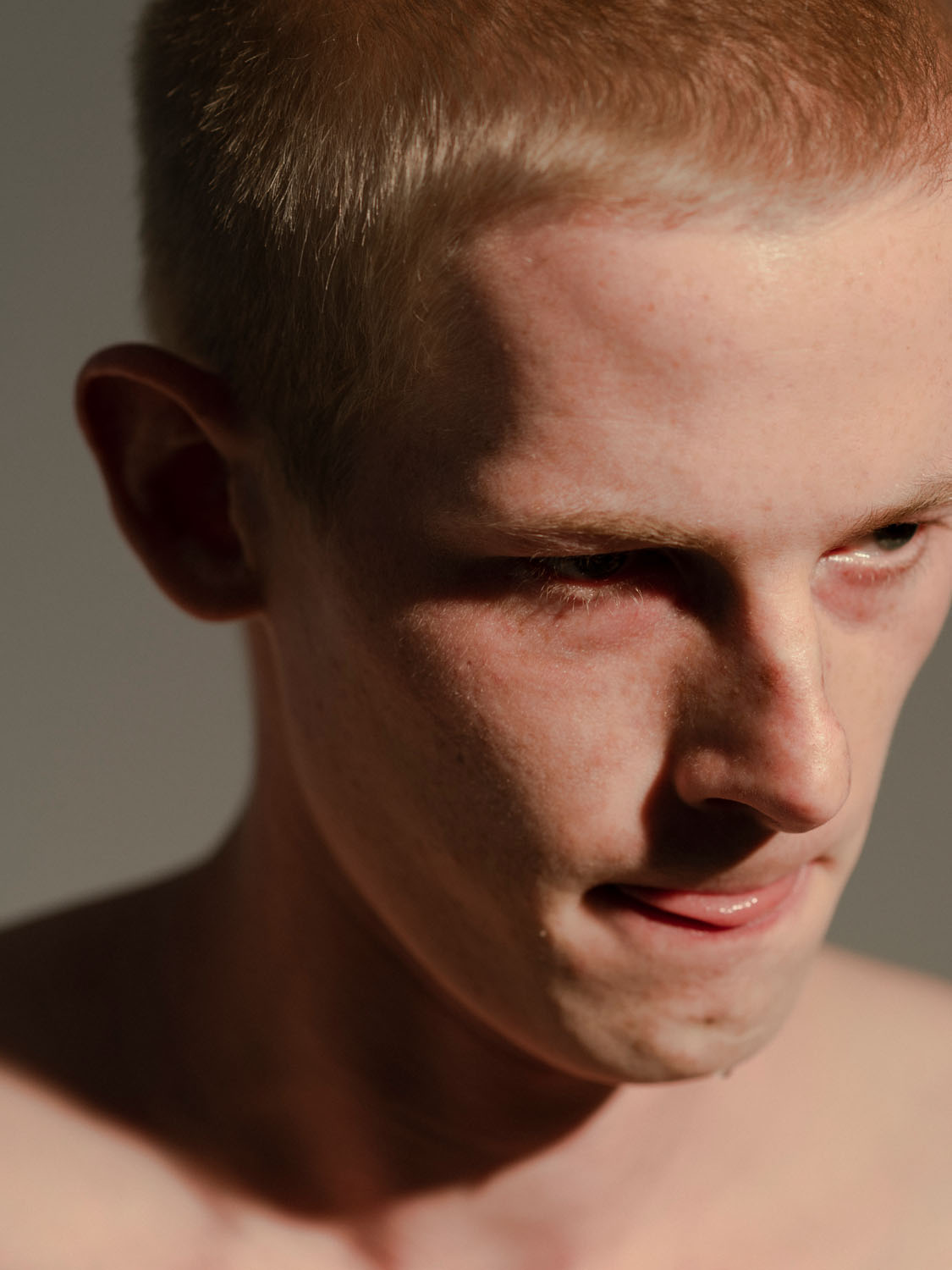 The diary of photographer Daniel Weigel in a random order.